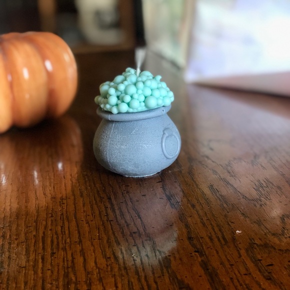 Hand Crafted | Accents | Bubbling Caldron Candle | Poshmark